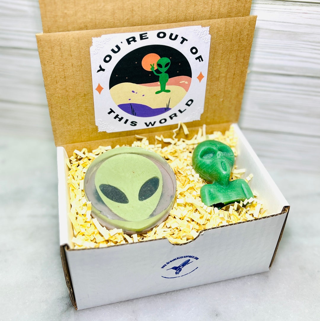 You're Out of This World Personalized Gift Set Alien Candle and Soap ...