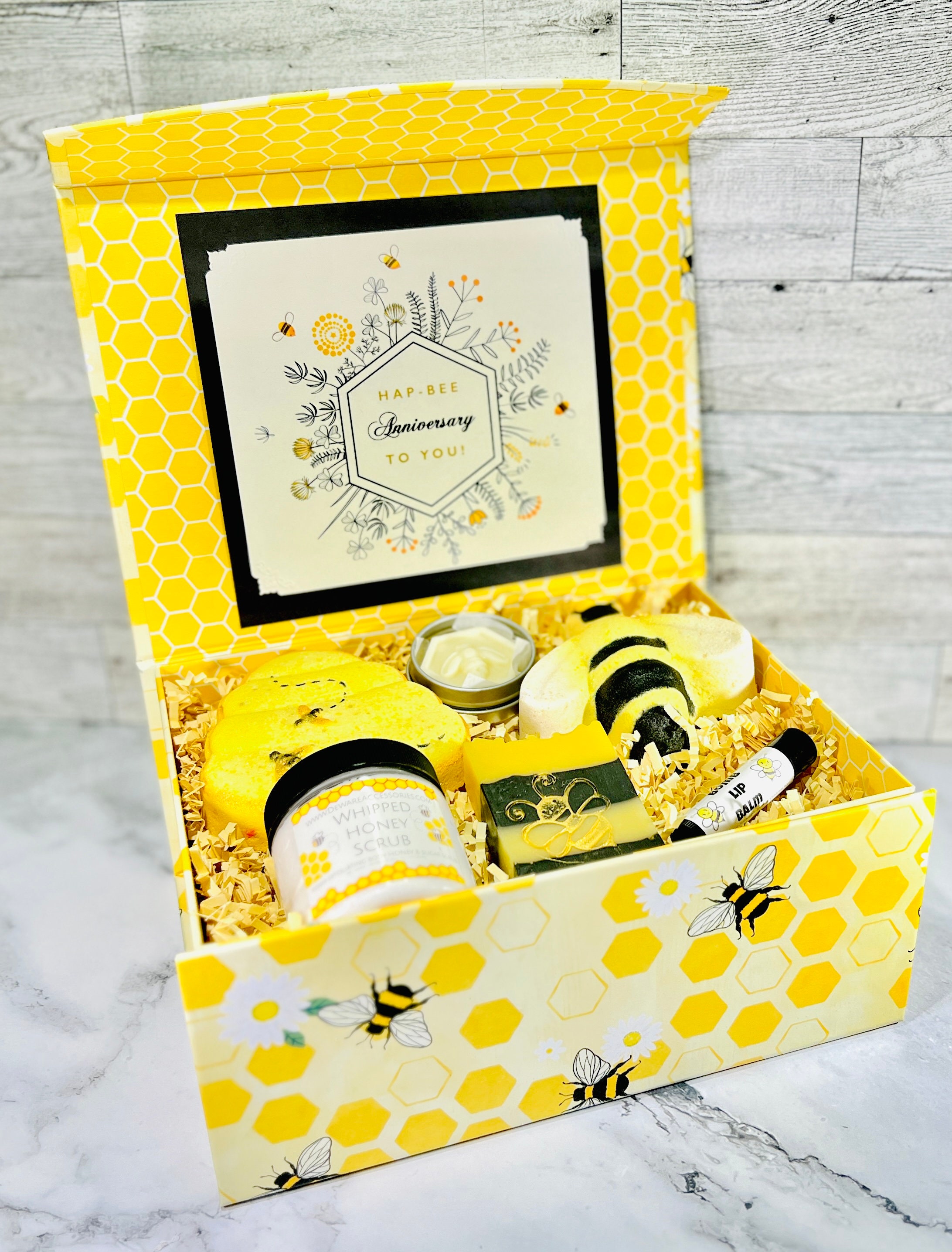 Hap-bee Gift Set Happy Birthday Happy Anniversary Happy Engagement ...