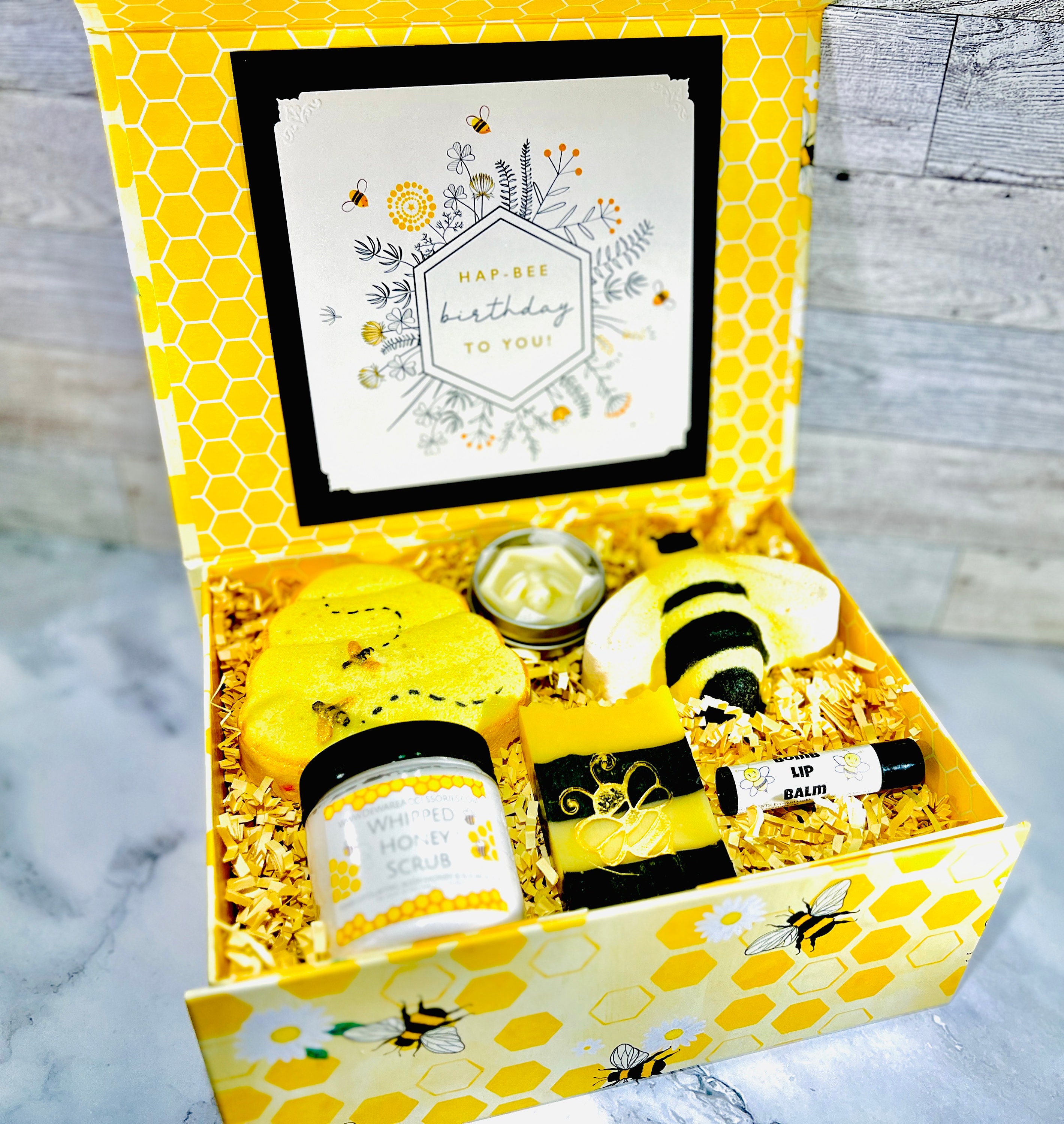 Hap-bee Gift Set Happy Birthday Happy Anniversary Happy Engagement ...