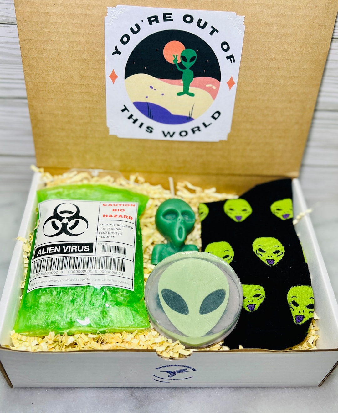Alien Lover Gift Ultimate Alien Fan Gift Thank You Gift Alien Theme ...