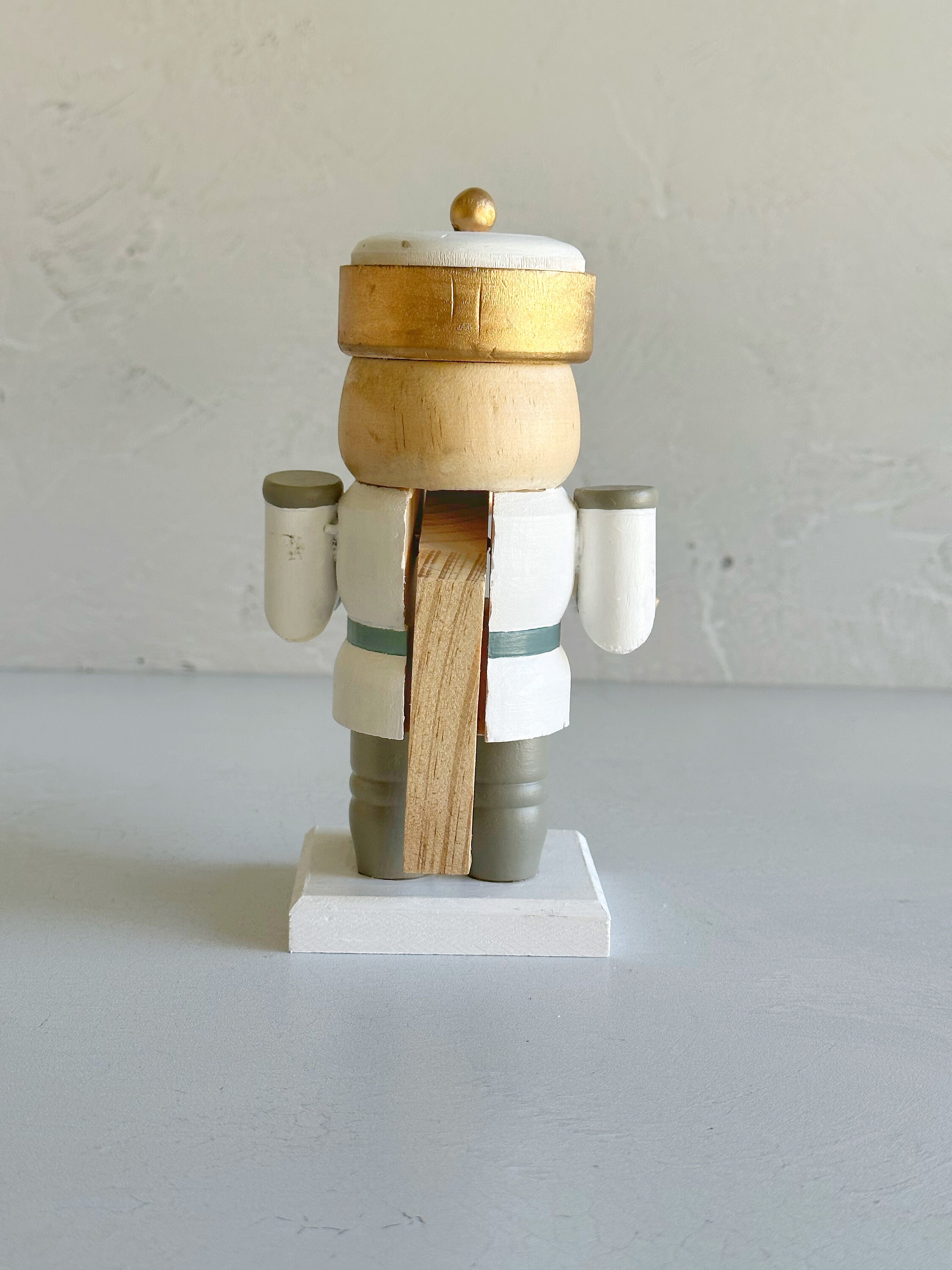 Handpainted Nutcracker Single Nutcracker Small Sized Christmas Mantel ...