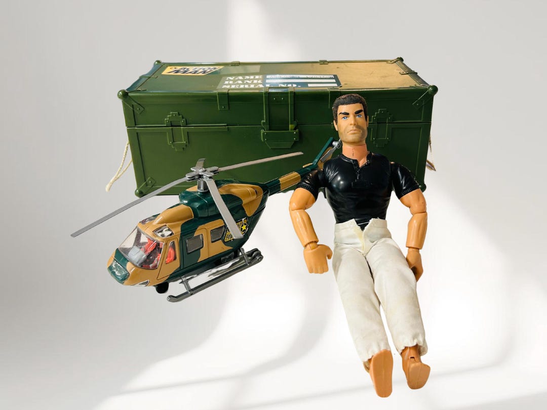Vintage Hasbro Action Man Set – 12-inch Figure, Helicopter & Storage ...
