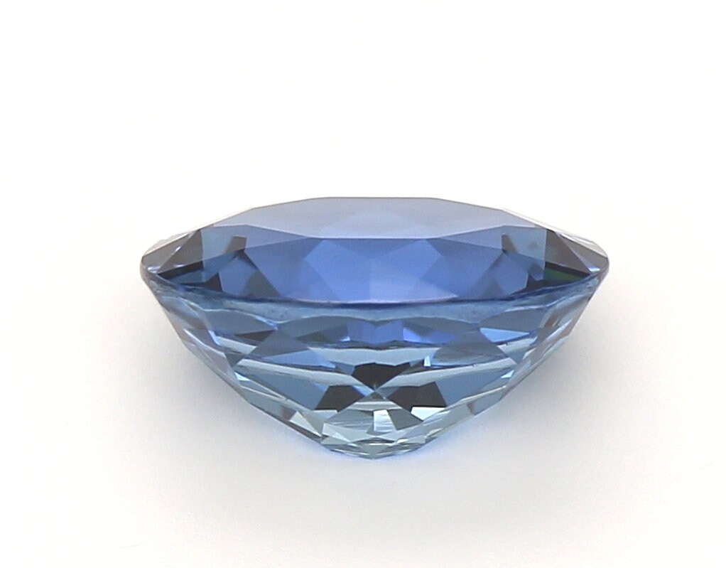 Natural Oval Light Blue Sapphire | 2.101ct | Loose Sapphire | Earth ...