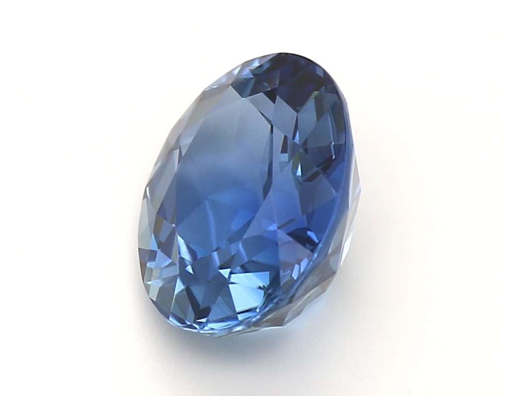 Natural Oval Light Blue Sapphire | 2.101ct | Loose Sapphire | Earth ...