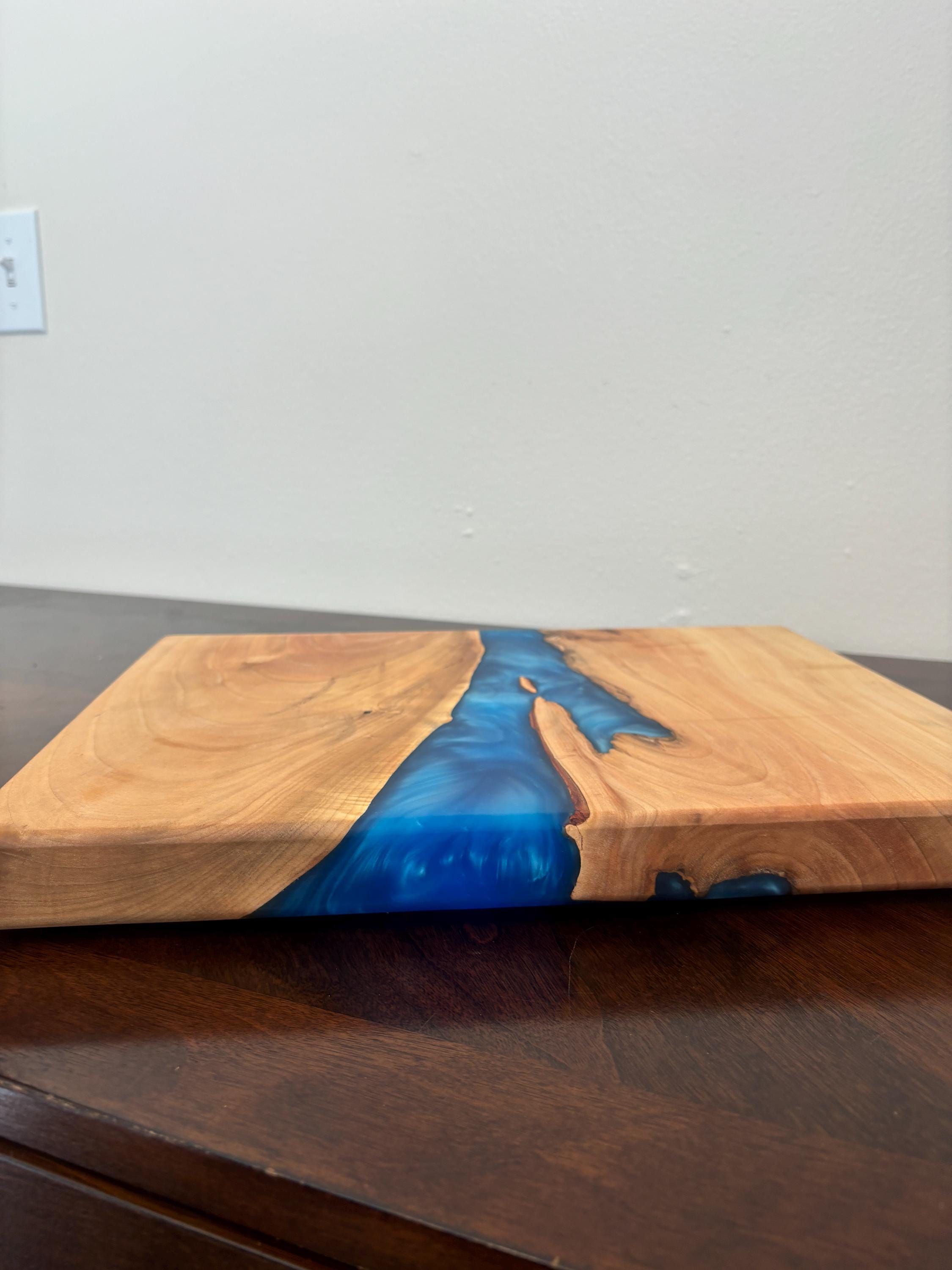 Wood and Epoxy Cutting Board - Etsy
