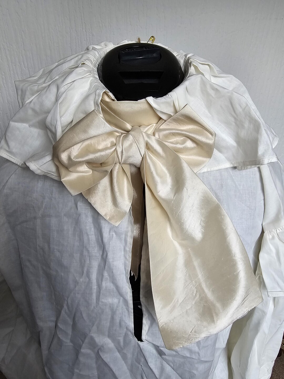 Angel- Crushed Cream Silk Cravat Neck Tie Ascot Wedding Regency ...