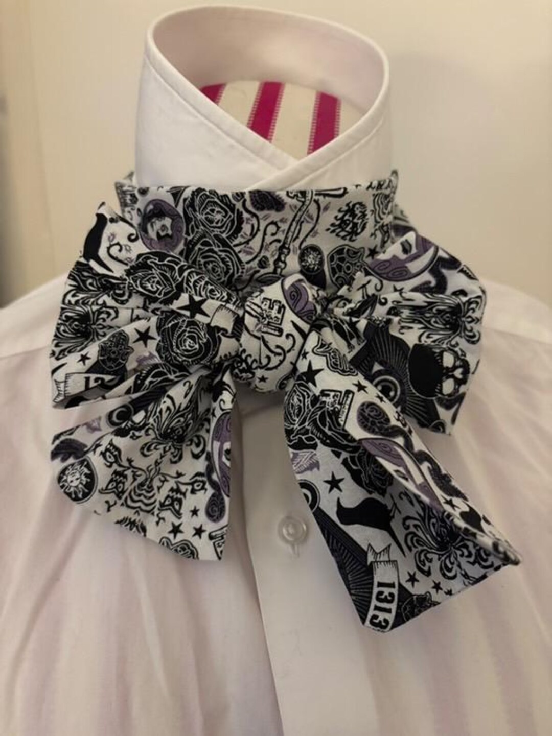 Haunted Mansion Cotton Cravat Neck Tie Ascot Vampire Wedding Regency ...