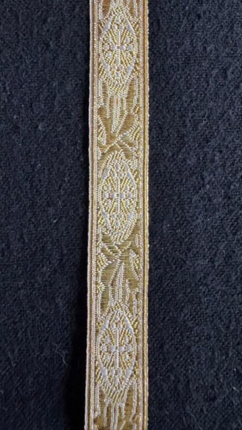 White and Gold Liturgical Ribbon Vestments Robes Church Priest Catholic ...