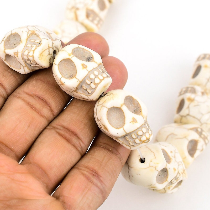 Howlite Skull Beads - Etsy