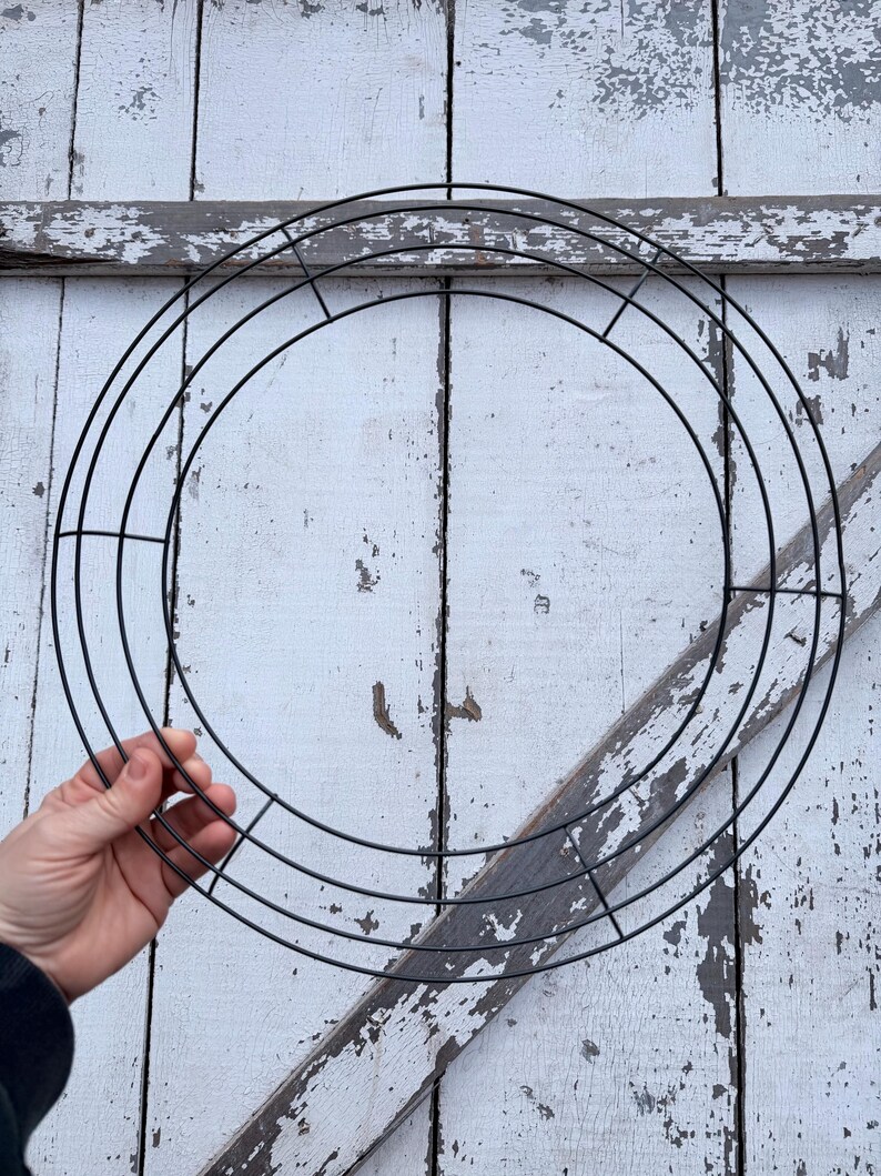 Wire Wreath Form Base, Metal Wreath Frame, DIY Wreath Making, Craft ...