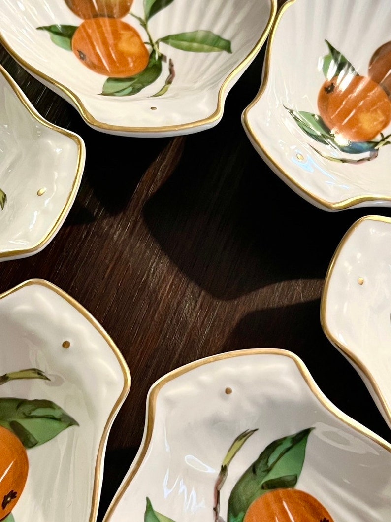 Royal Worcester Evesham Shell Dishes (set of 6): Fine Porcelain Nut ...