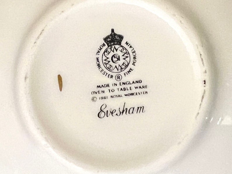 Royal Worcester Evesham Shell Dishes (set of 6): Fine Porcelain Nut ...