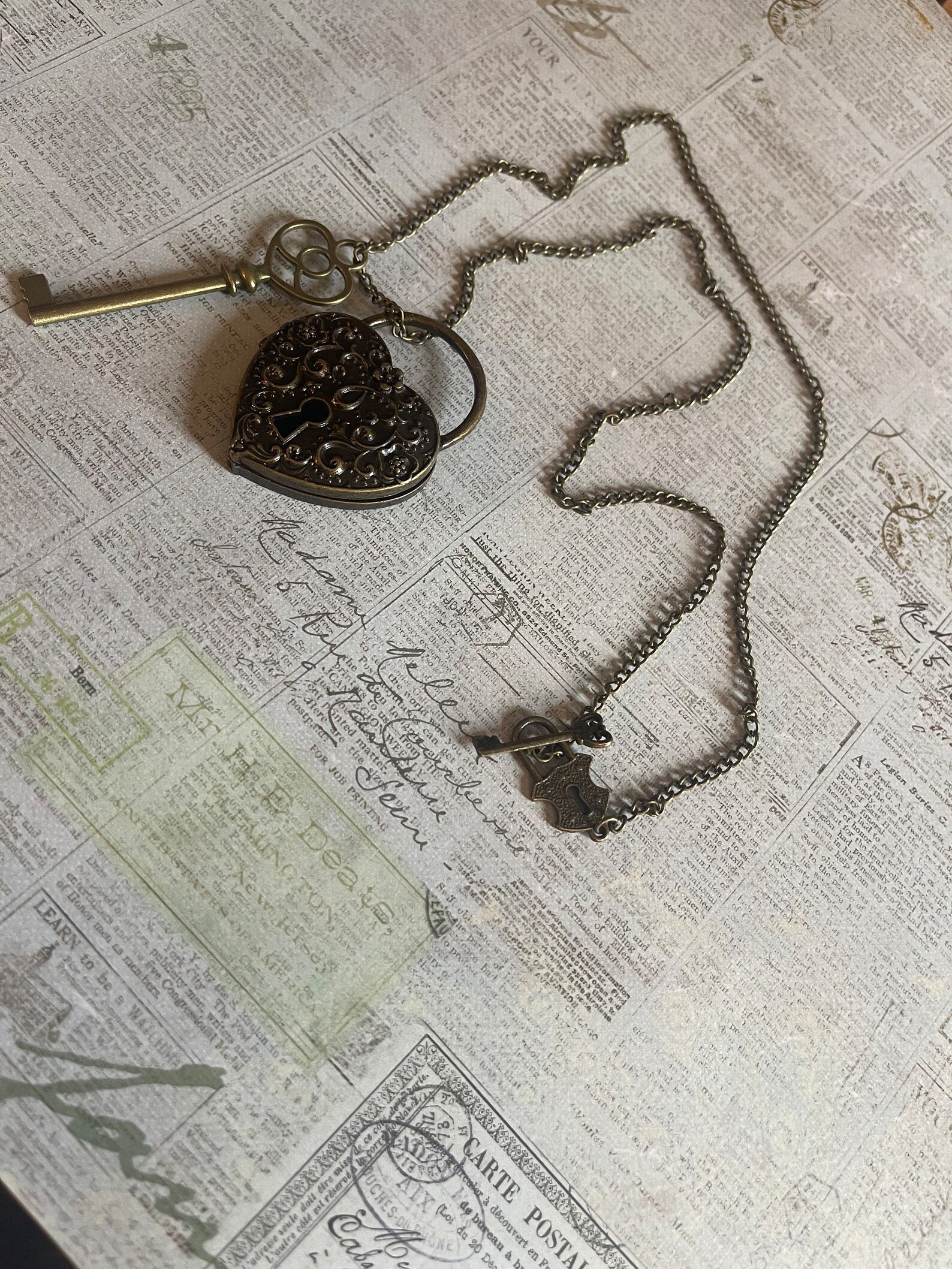 Beautiful Locket and Key - Etsy