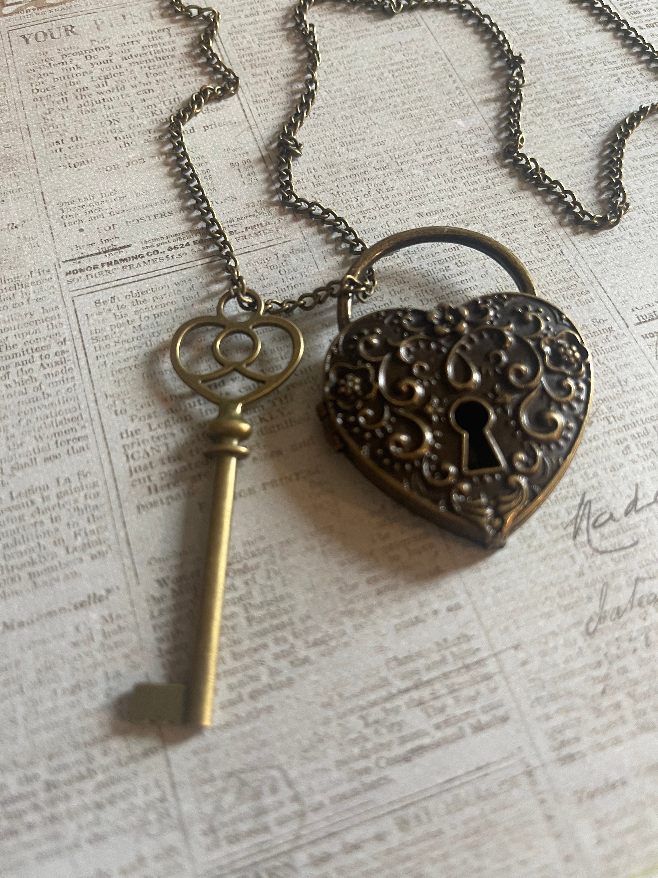 Beautiful Locket and Key - Etsy