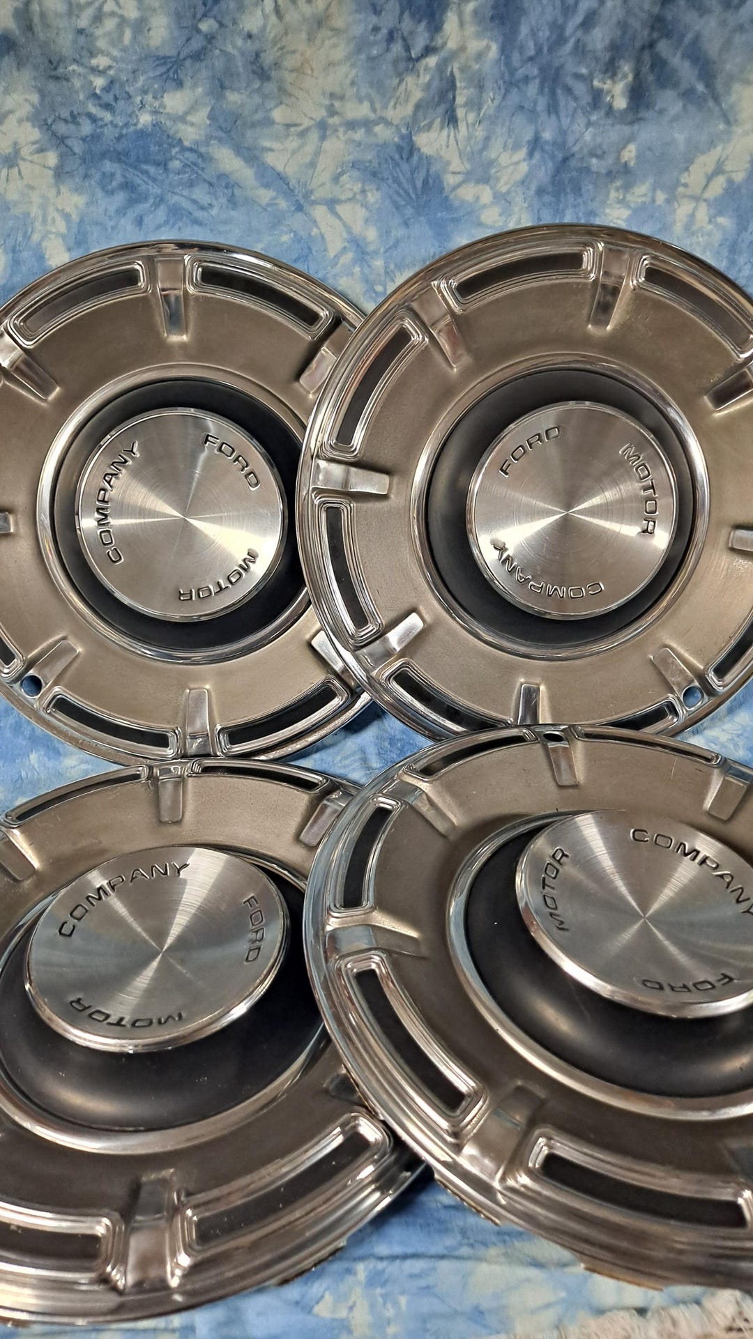 Set of 4, 1970s Ford Maverick Hubcaps - Etsy