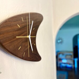 Boomie! 18"/24" Midcentury Boomerang Wall Clock - Vintage Style ...