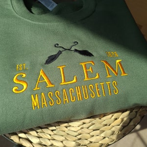 Salem Massachusetts Embroidered Sweatshirt Halloween - Etsy UK