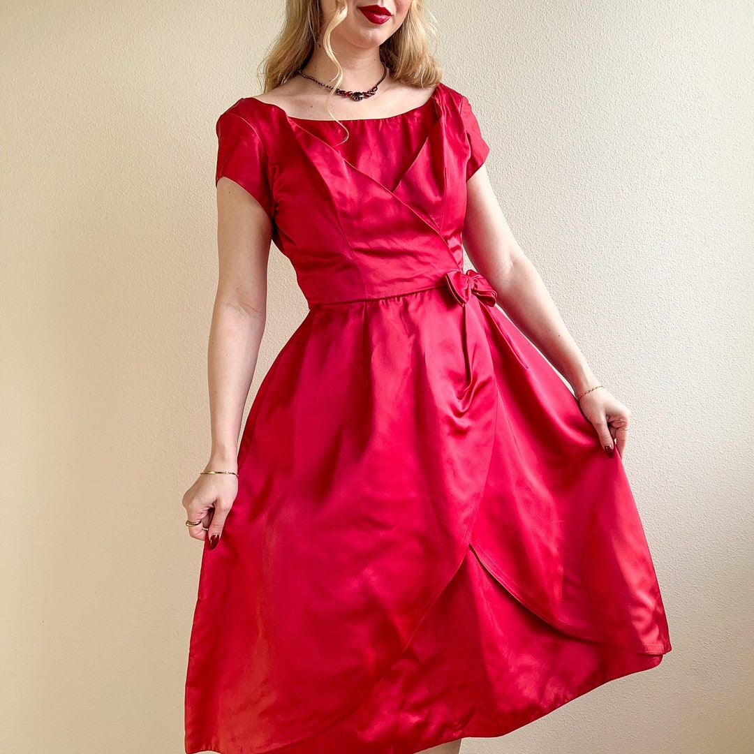Darling Vintage 1950s Red Silk Party Dress With Bow (XS/S) - Etsy