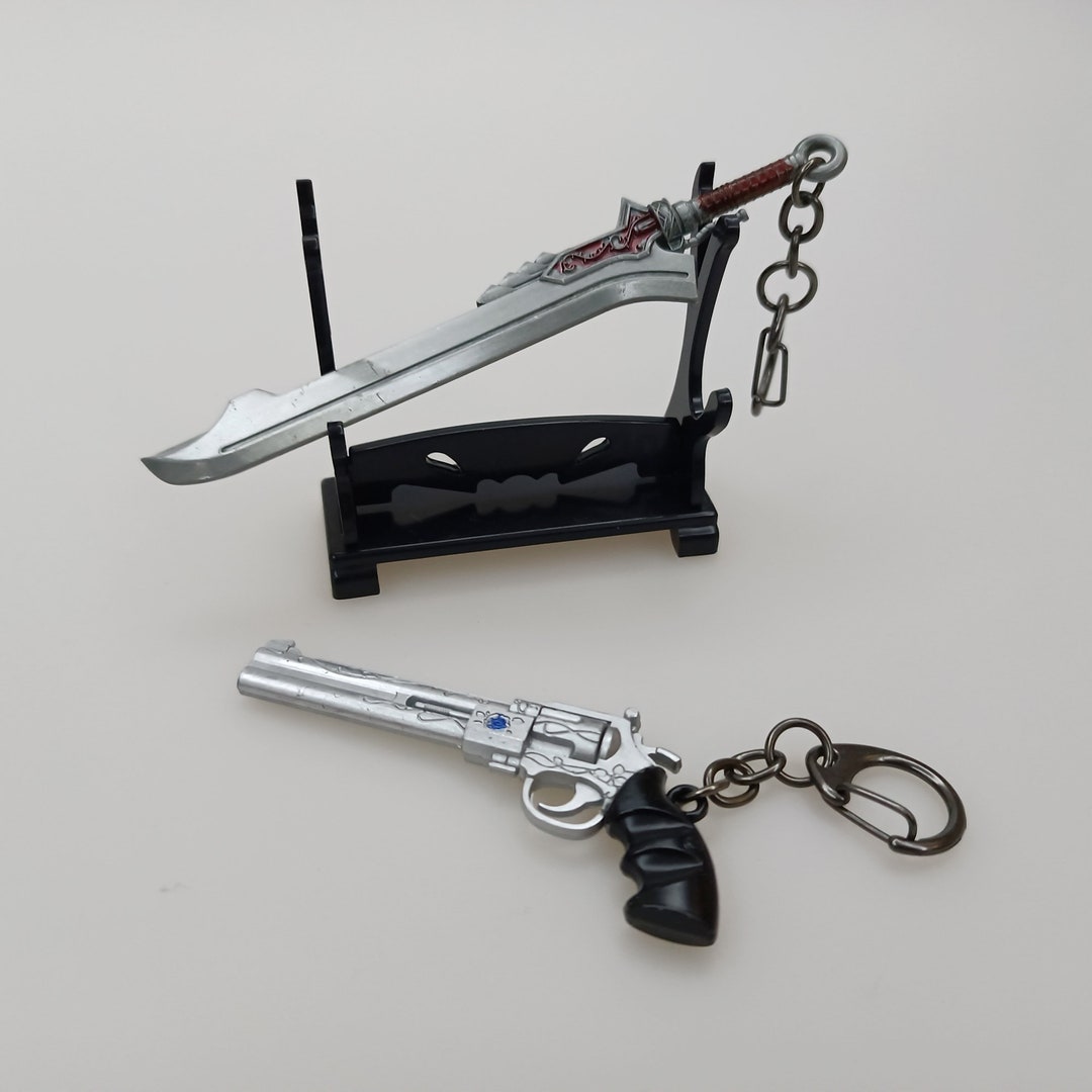 Devil May Cry Game Periphery Metal Two-piece Set Handicraft Red Queen ...