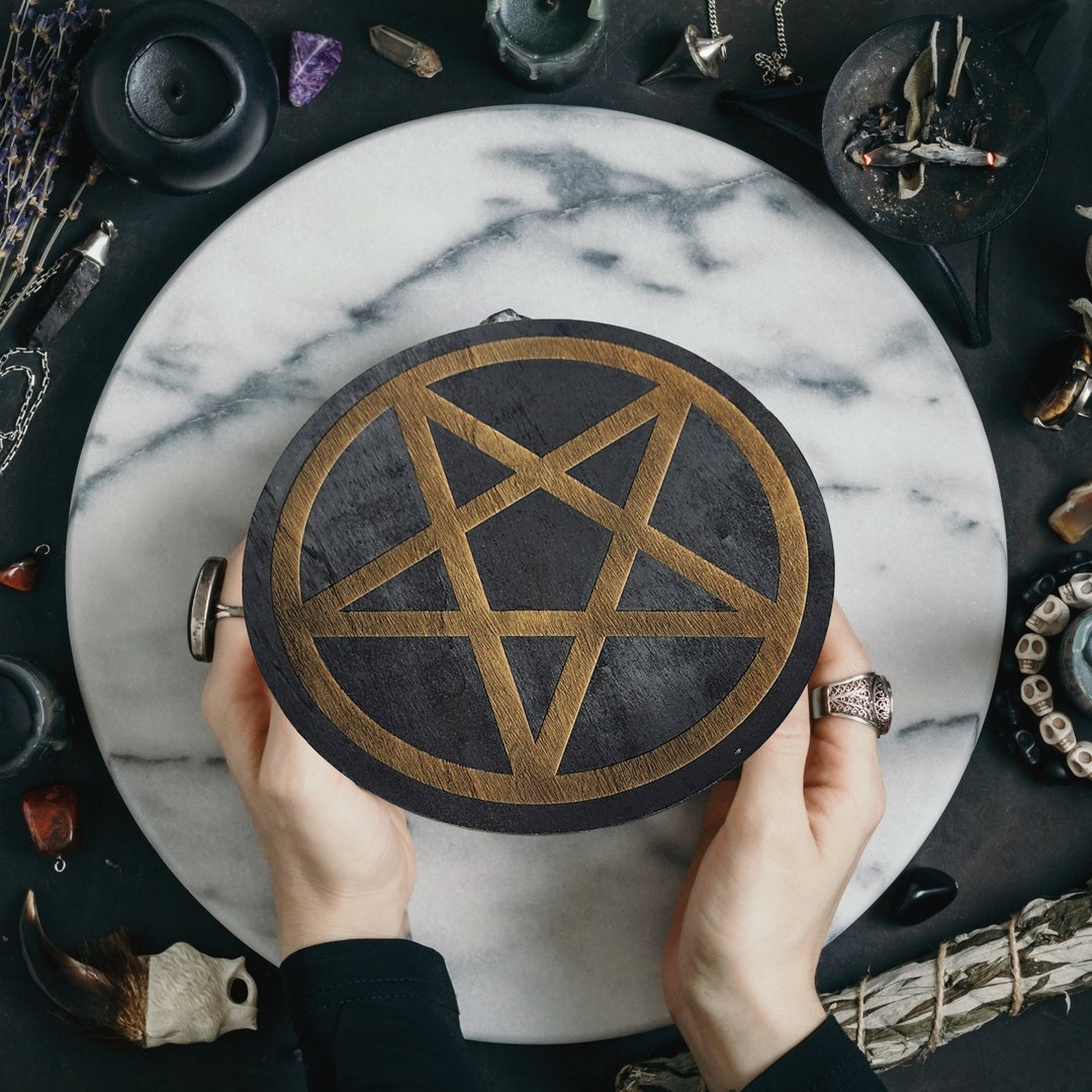 Pentagram Engraved Circular Wood Altar Decoration : Voodoo Mystique, Spiritual Symbol ...