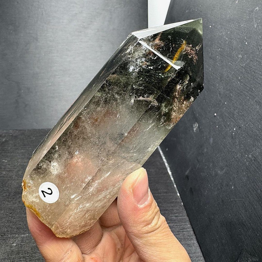 Beautiful Green Phantom Quartz Tower, Green Garden Quartz Tower ...