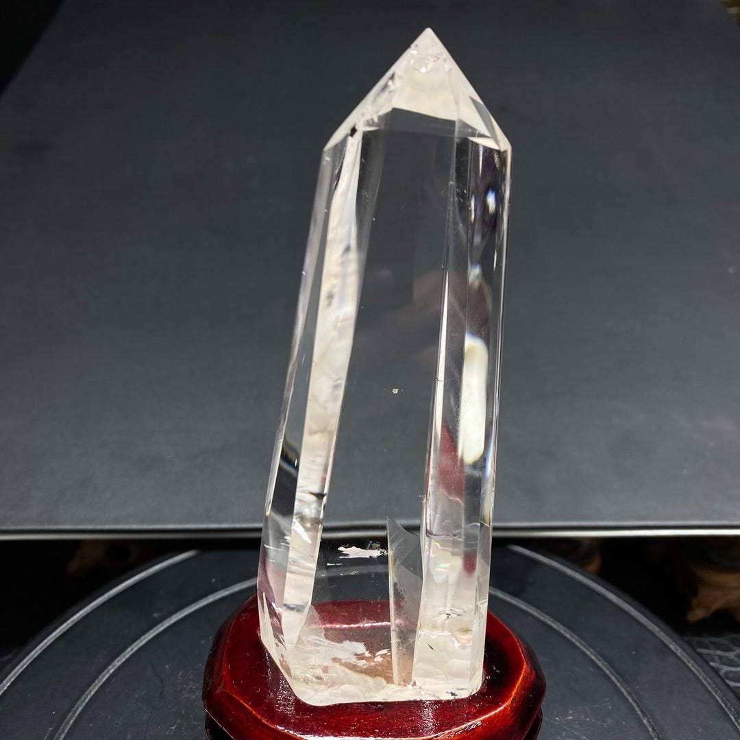 Beautiful Clear Quartz Point Tower, Clear Healing Crystals With Wood ...