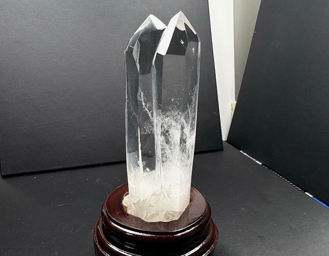 Beautiful Clear Quartz Point Tower, Clear Healing Crystals With Wood ...