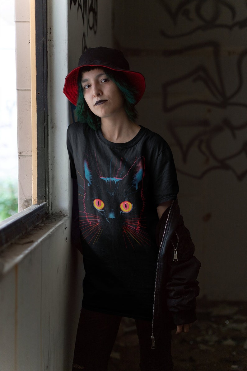 Weirdcore Cat T-shirt Vaporwave Cat Aesthetic Trippy Alt Clothing ...