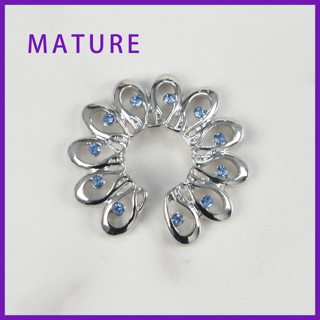 A Pair Nipple Jewelry Non Piercing, Round Crystal Gems and Non-pierced ...