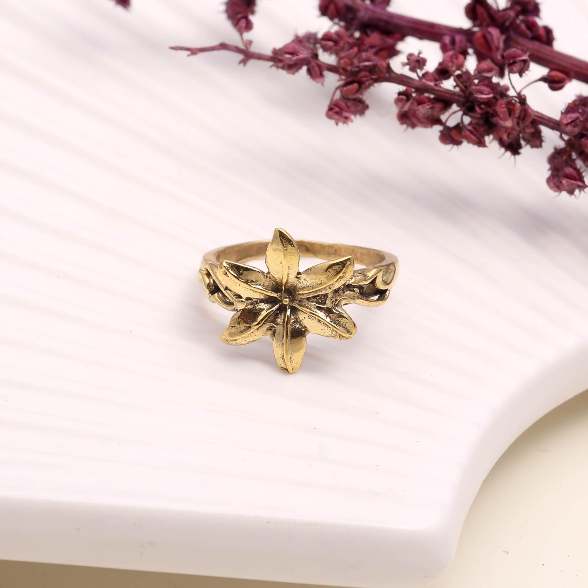 Vintage Gold Lily Flower Ring | Floral Leaf Statement Jewellery | Boho ...