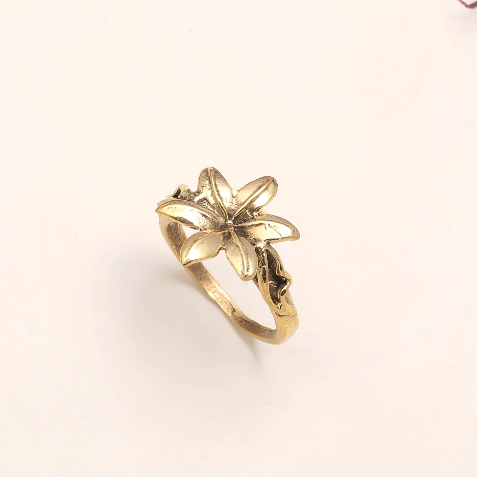 Vintage Gold Lily Flower Ring | Floral Leaf Statement Jewellery | Boho ...