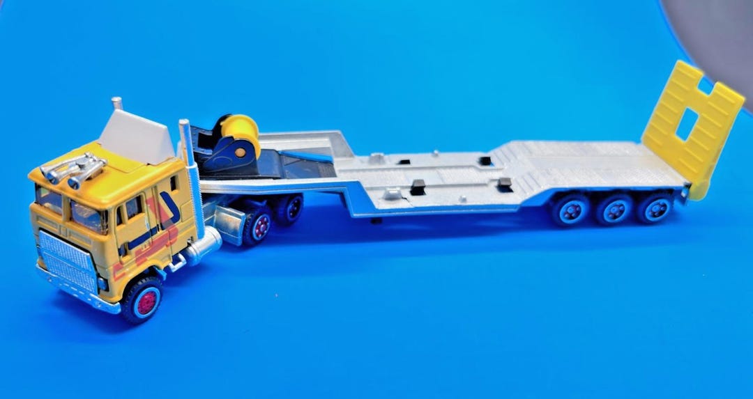 Majorette 1:87 HO Scale Heavy Haul Truck & Lowboy Trailer-made in ...