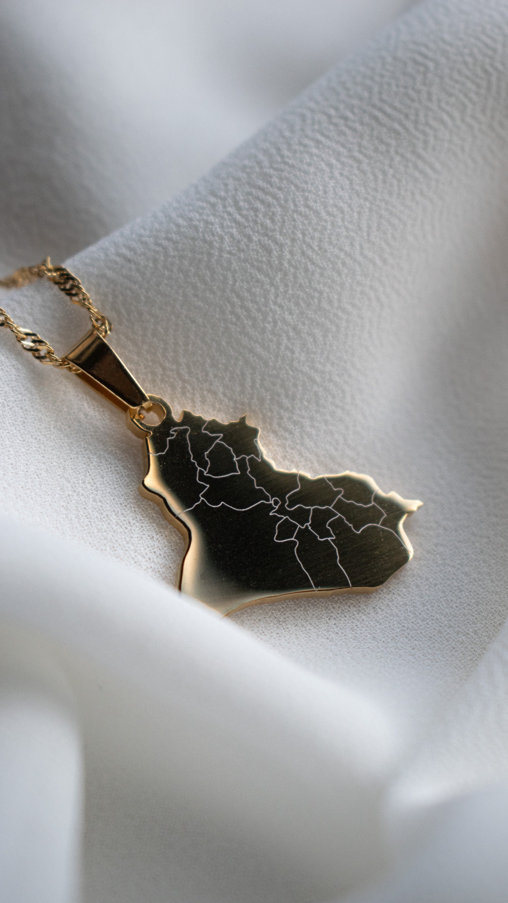Iraq Map Necklace - Etsy UK
