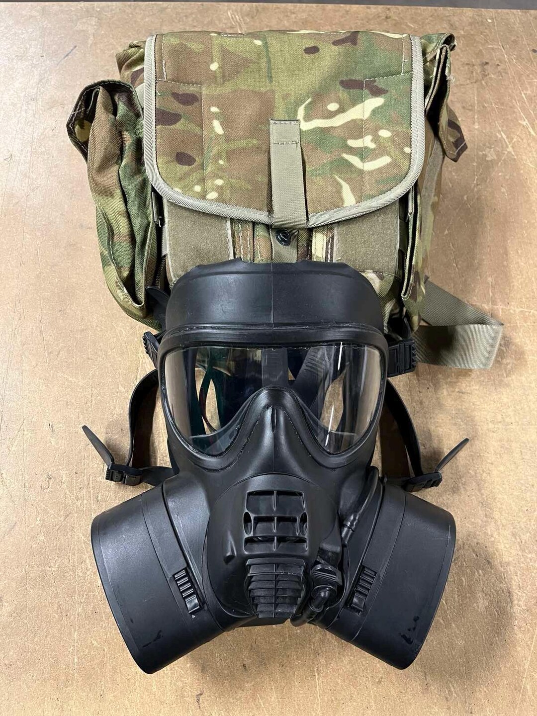 British Army Scott General Service Respirator (GSR) Size 2 With Carry ...