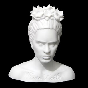 Frida Kahlo Bust, Frida Kahlo Sculpture, Woman Sculpture, Woman Painter ...