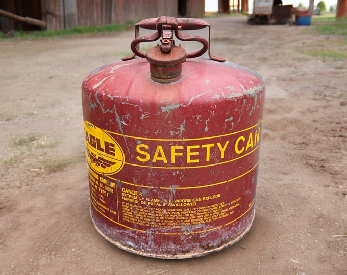 Vintage 5 Gallon Eagle Manufacturing Co. Gas Can Durable Metal Iconic ...