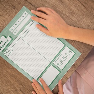 Green Daily Planner - Etsy