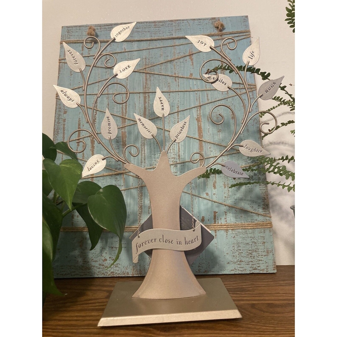 Vintage Hallmark Metal Family Tree "forever Close in Heart" 13 1/2" H ...
