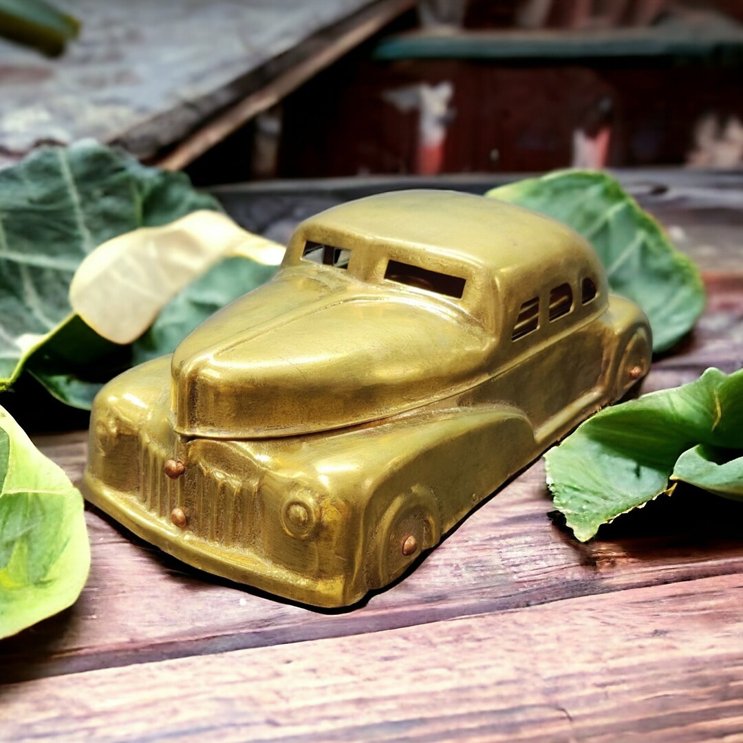 Antique Very Very Rare Exquisite Car Shaped Brass Paan Daan / Betel Nut ...