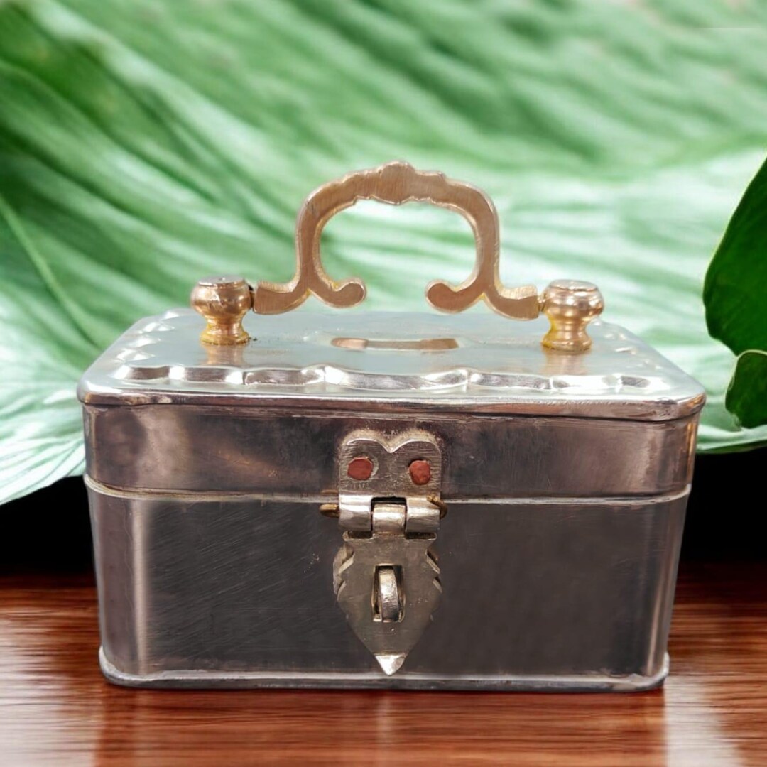 Rare Antique Pure Brass Vintage Paan Daan - Beetle Nut Supari Box With ...