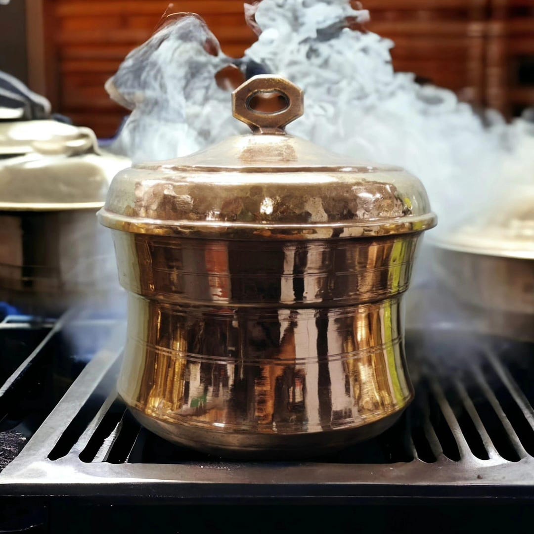 Panela a vapor Idli de latão antigo com 2 inserções cada, incluindo 3 ...