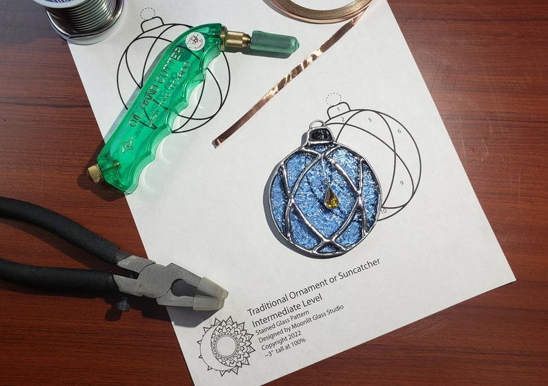 Traditional Faceted Ornament Stained Glass Pattern - Etsy