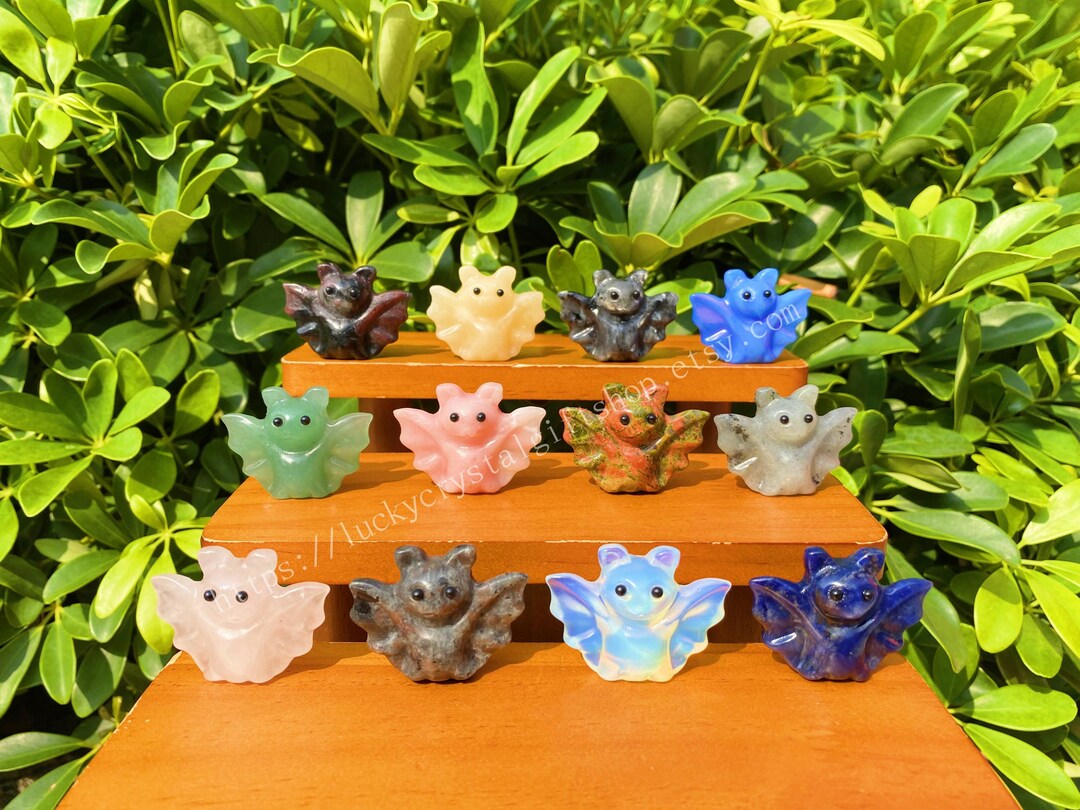 1.5" Crystal Bat Carving: Halloween Decor, Crystal Animals - Etsy