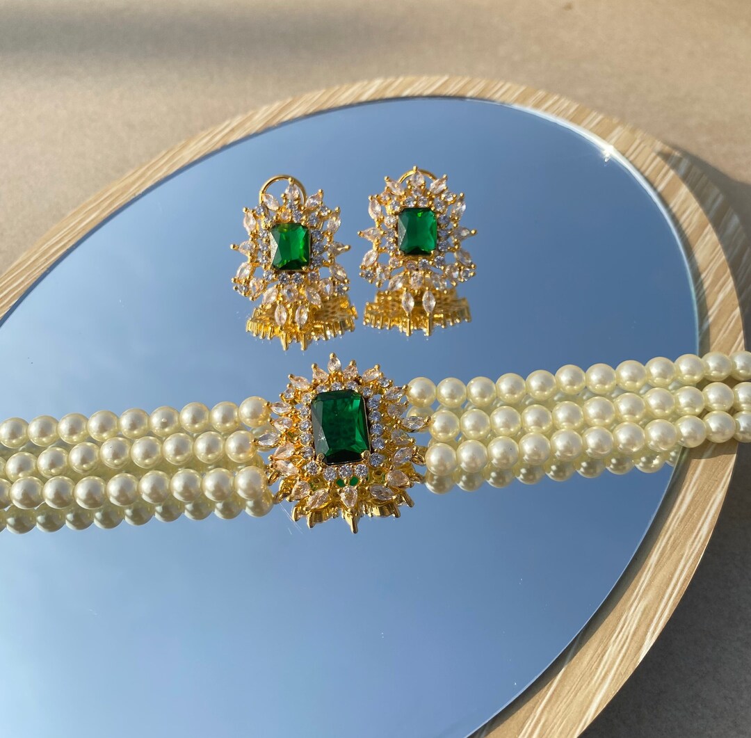 Emerald and Pearl Necklace Green Choker Statement Jewelry Handmade Dark ...