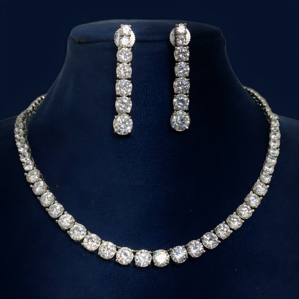 Graduated Diamond Necklace - Etsy