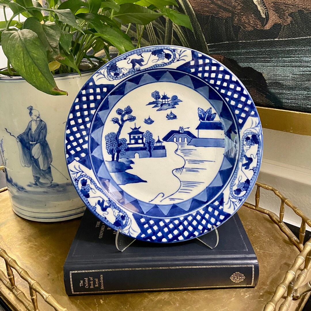Chinoiserie Blue and White Decorative Plate - Etsy