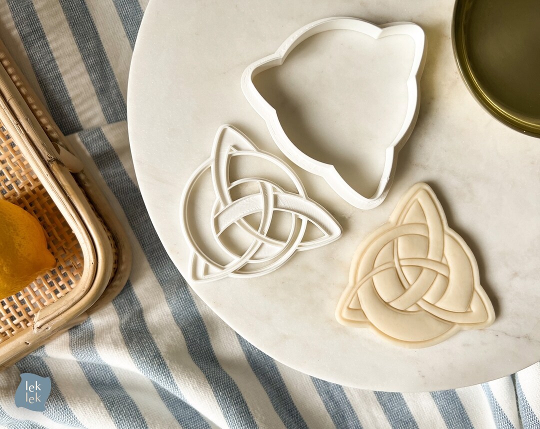 Celtic Knot Cookie Cutter Triquetra Cookie Stamp, Biscuit Cutters ...