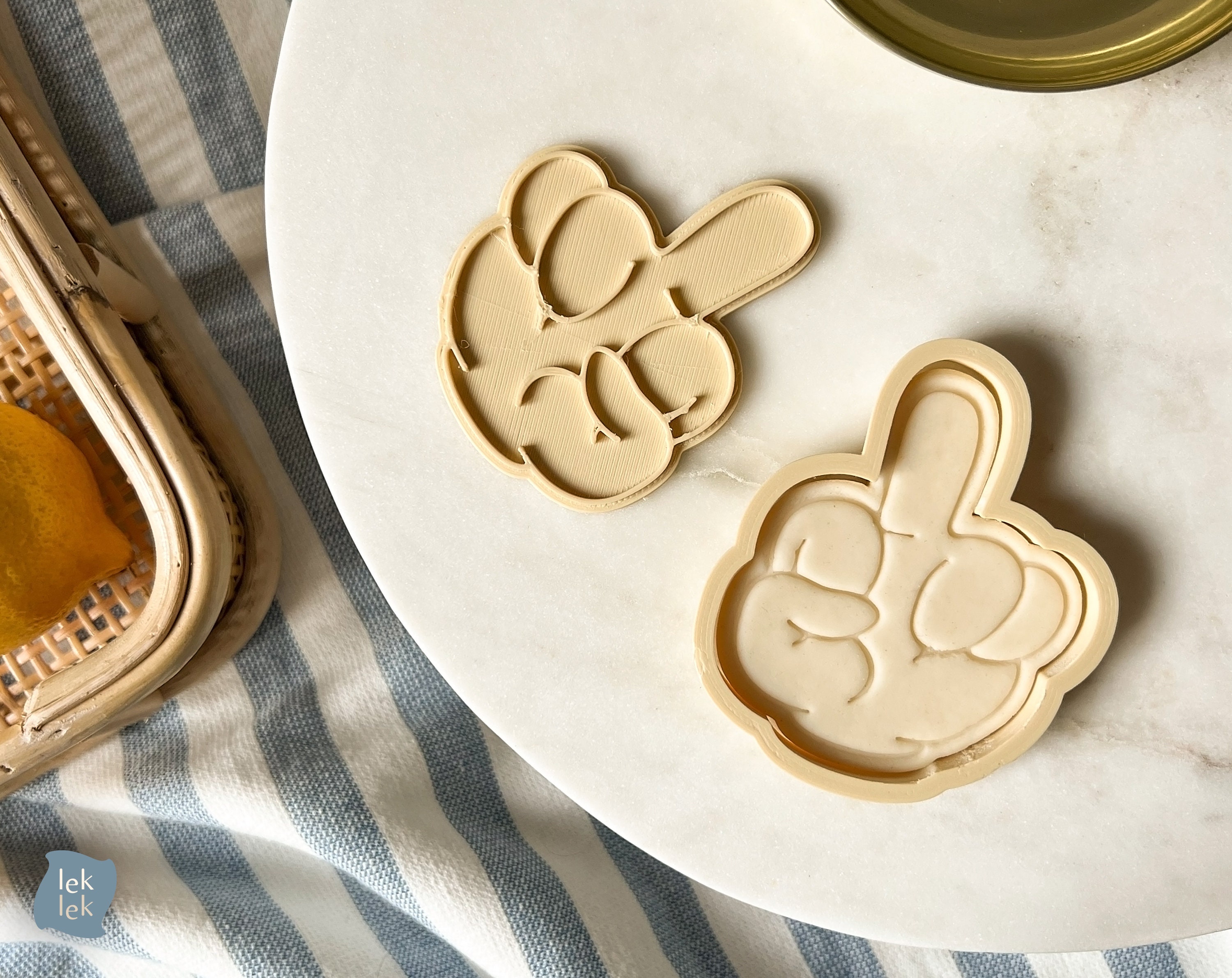 Middle Finger Cookie Cutter / Funny Stamp Fondant Cutter - Etsy UK