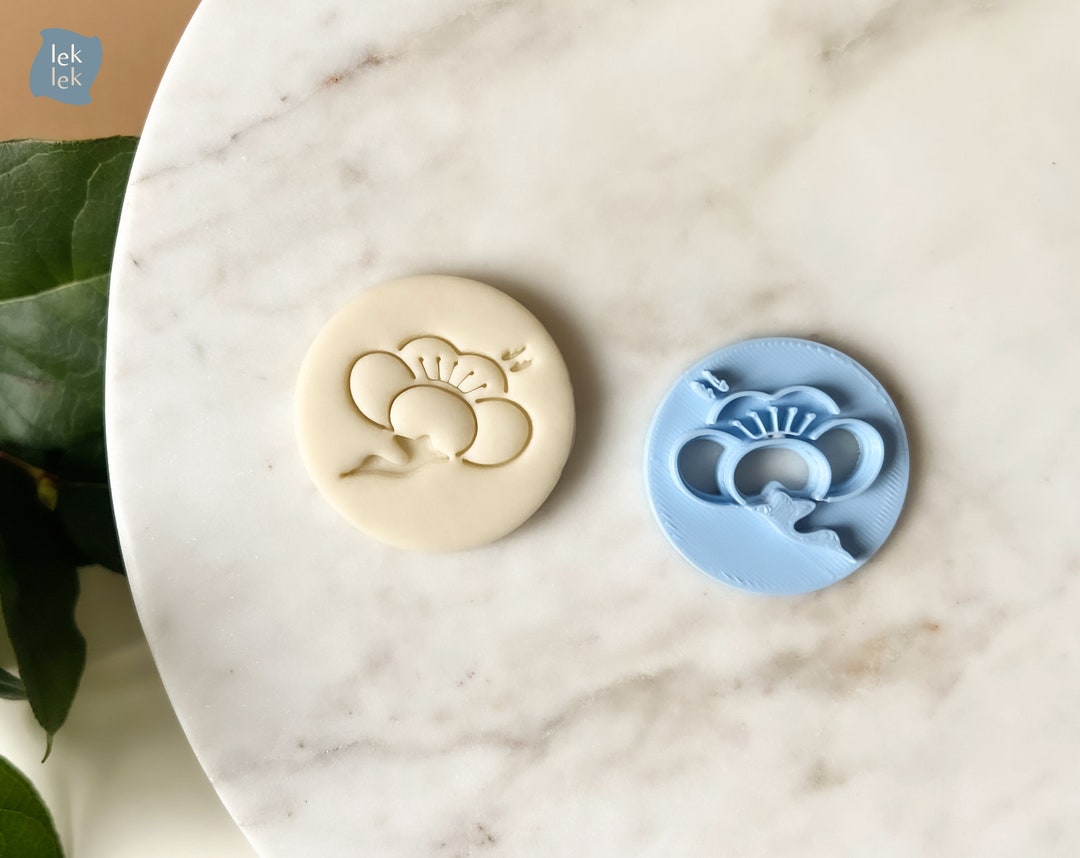 Japanese Family Crest Cookie Cutter Chūin Ume Tsuru, Plum Blossoms ume ...