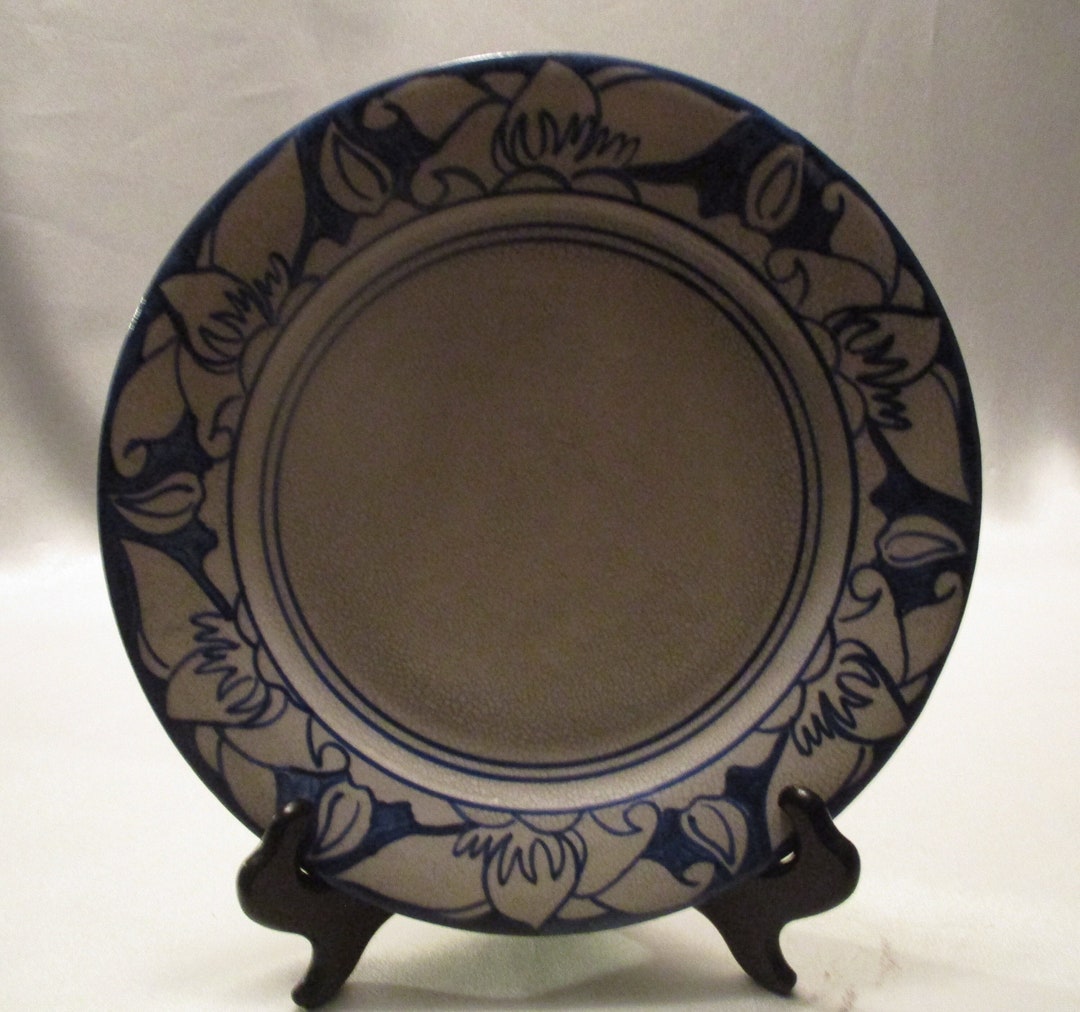 Dedham Pottery Magnolia Pattern Plate Crackleware Finish 8-3/4 Diameter ...